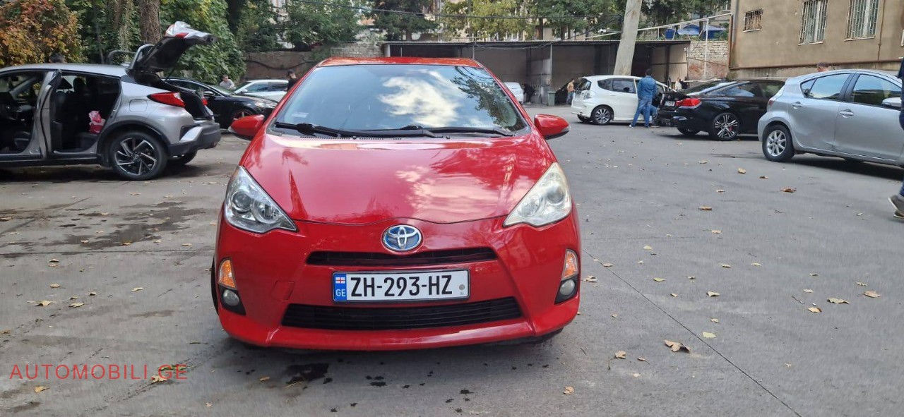 TOYOTA Prius C 2012 - ჰიბრიდი